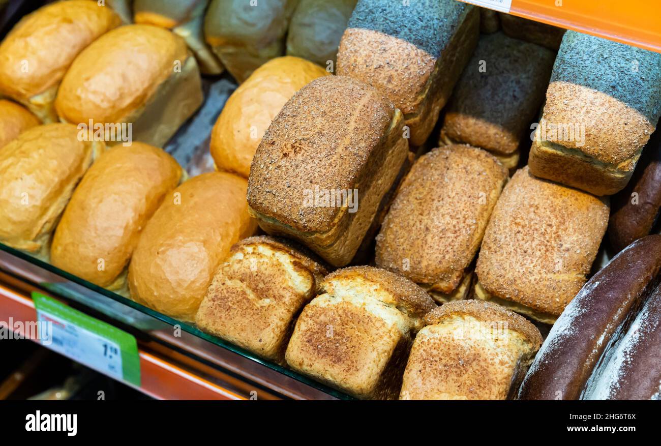 Russia supermarket bread hi-res stock photography and images - Alamy