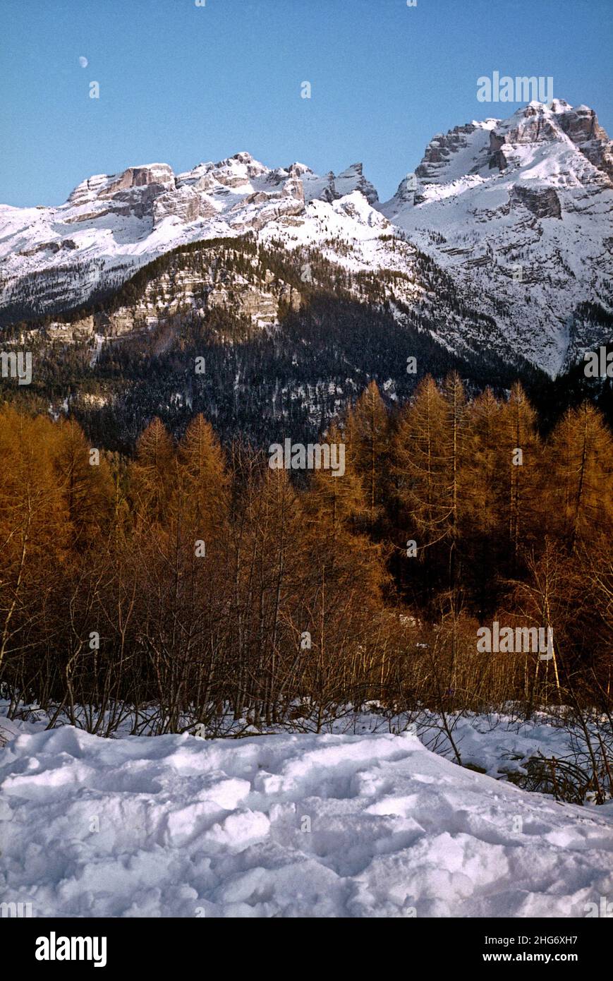 Rendena valley.Brenta Dolomites from the west Stock Photo - Alamy
