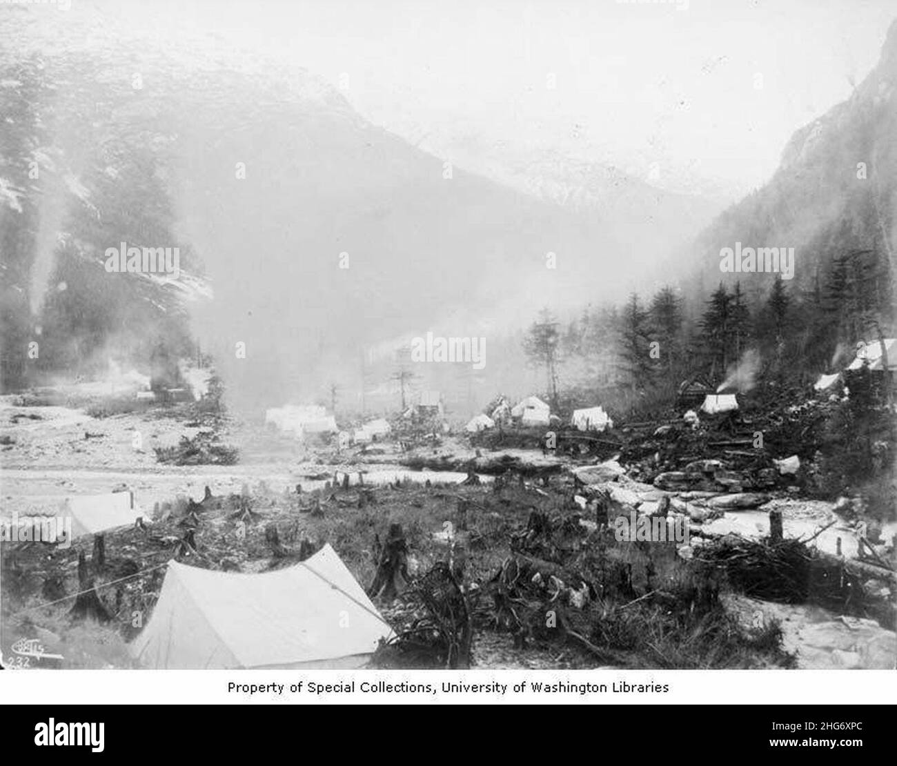 Sheep Camp at the approach to Chilkoot Pass, ca 1898 Stock Photo - Alamy