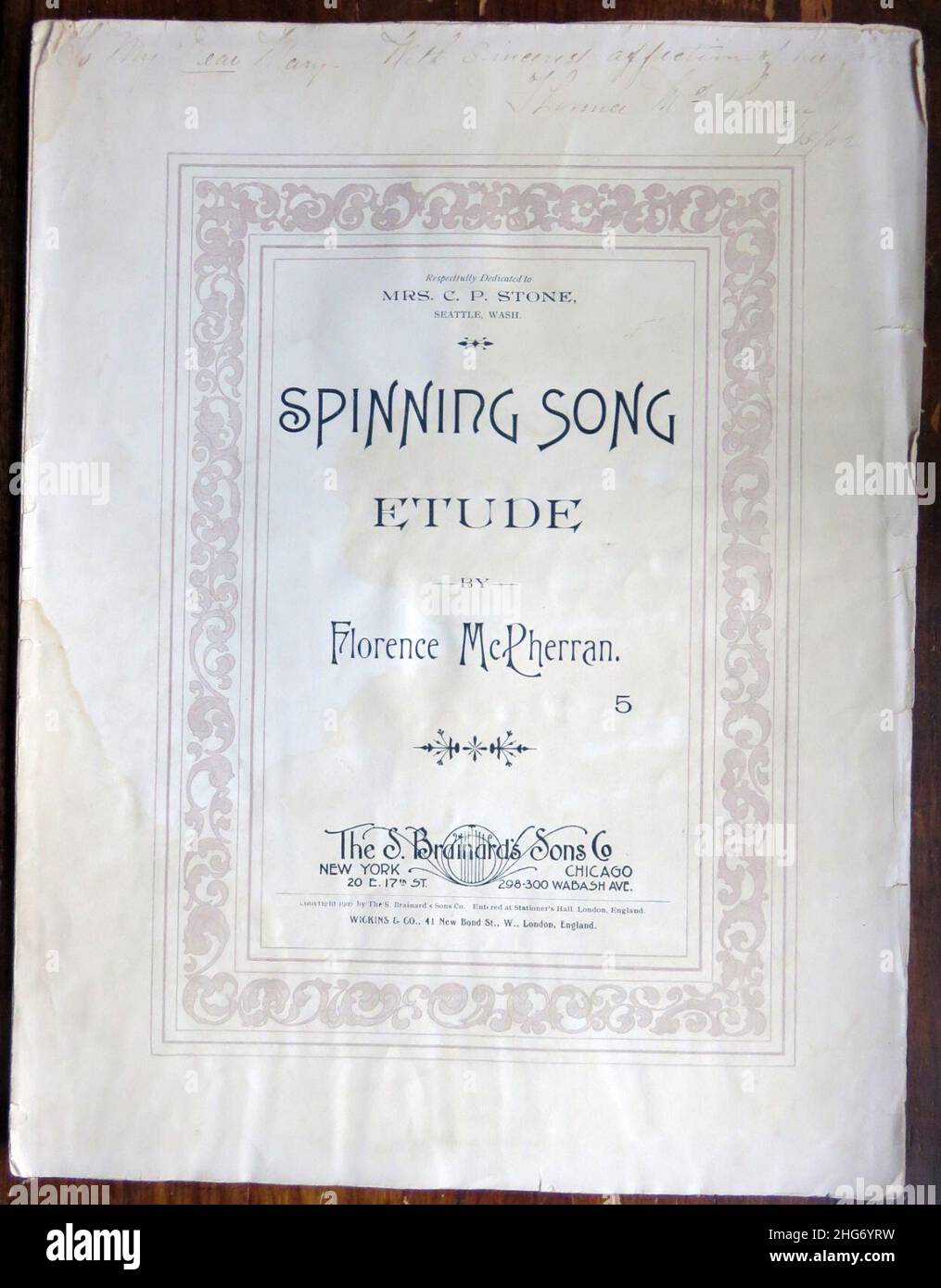 Sheet music spinning song hi-res stock photography and images - Alamy