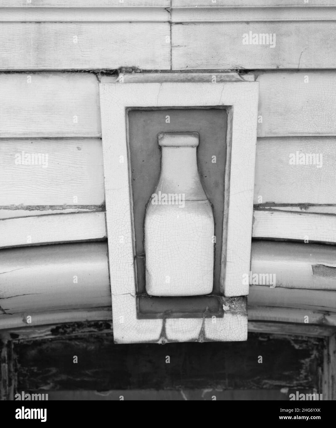 Sheffield Farms Milk Plant (Bronx), keystone milk bottle Stock Photo ...