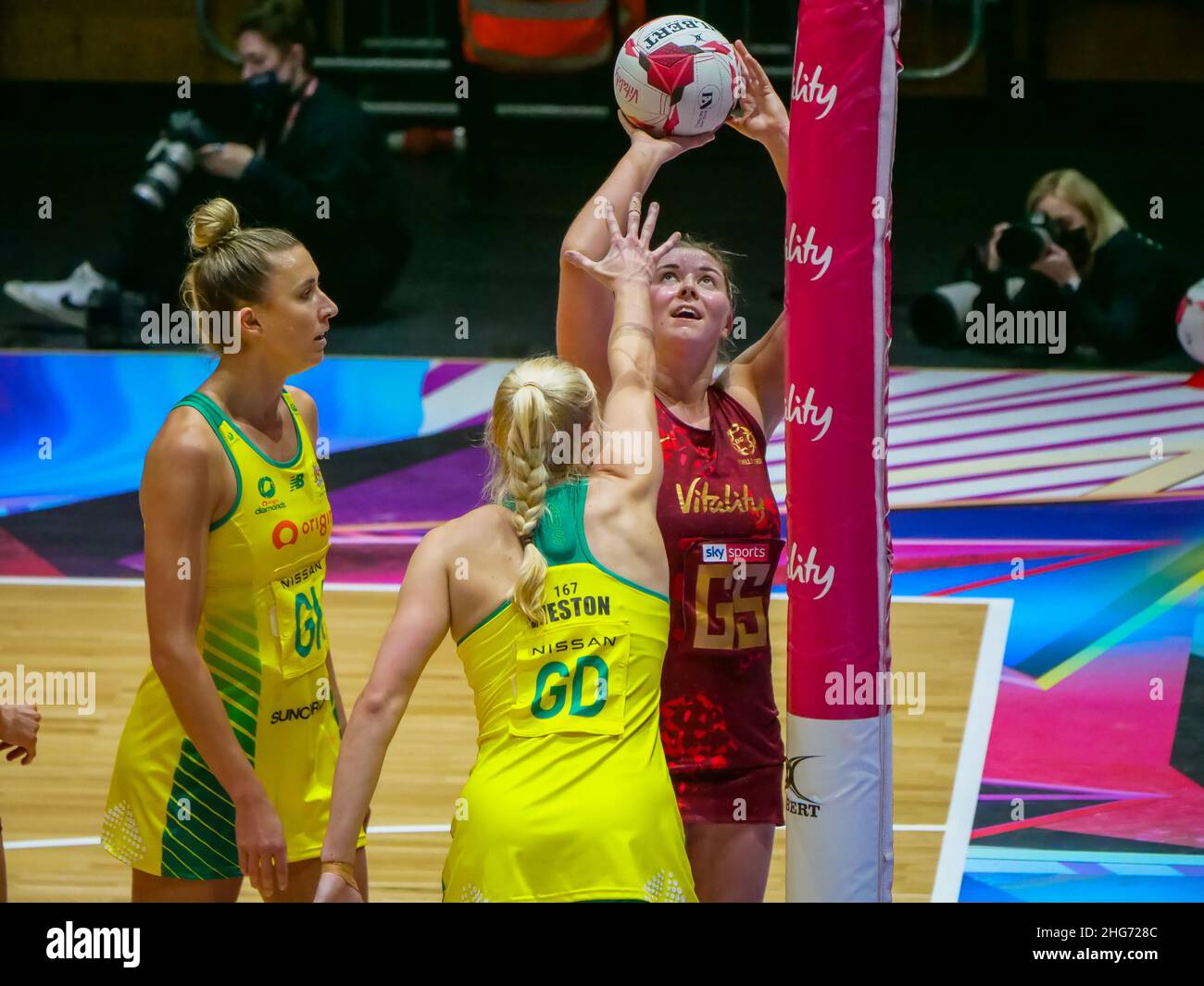 England vitality roses eleanor cardwell takes hi-res stock photography ...