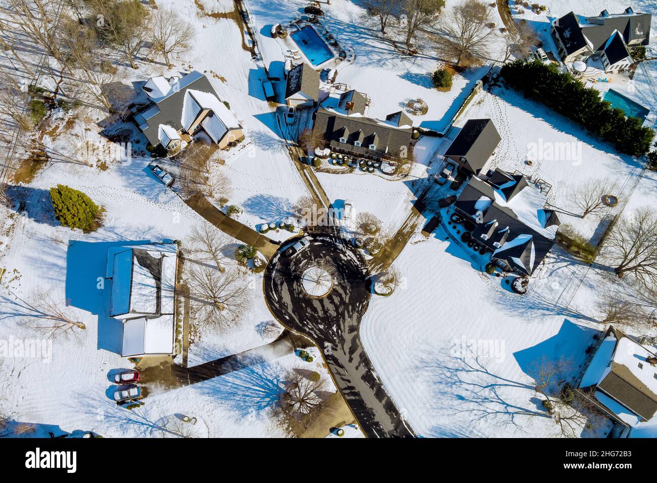 A perfect neighbourhood houses in suburb at winter in the north America ...