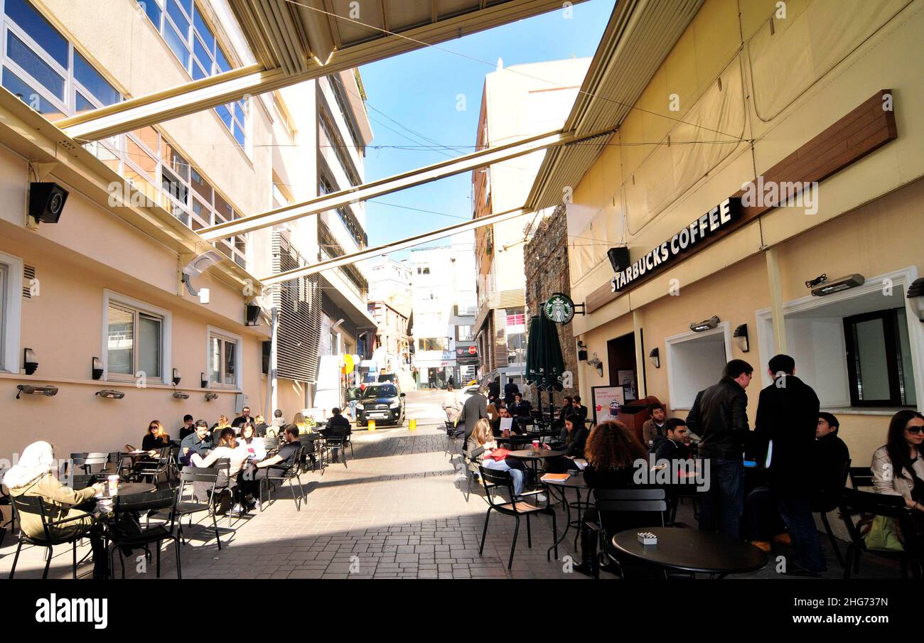 Starbucks coffee at the waterfront in Beşiktaş, Istanbul, Turkey Stock ...