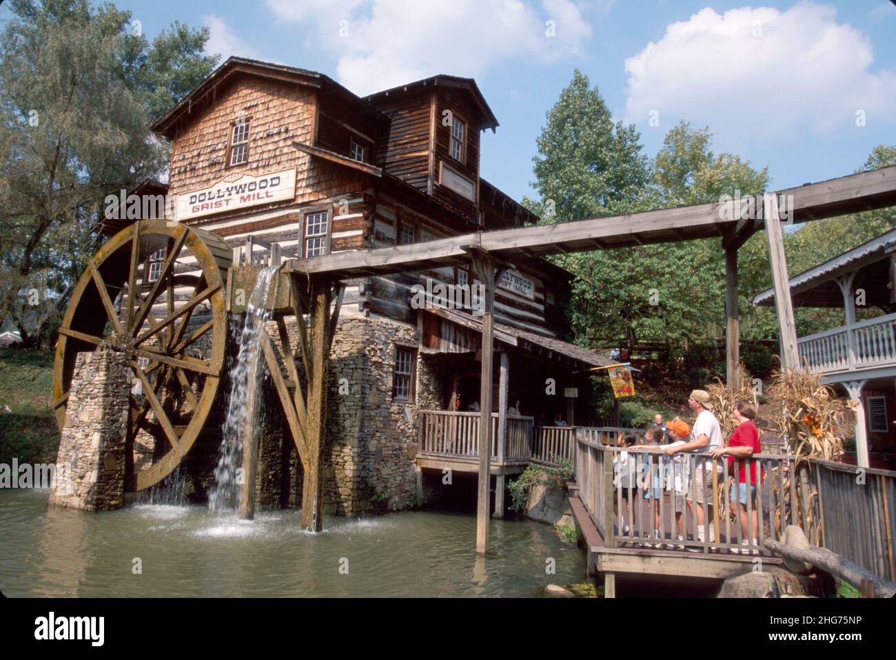 Dollywood hi-res stock photography and images - Alamy
