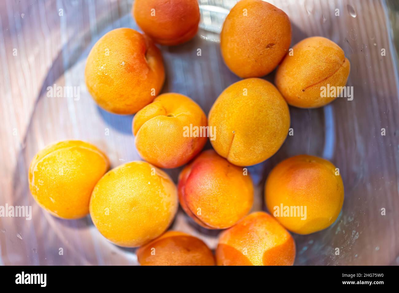 Farmers picking apricots hi-res stock photography and images - Alamy