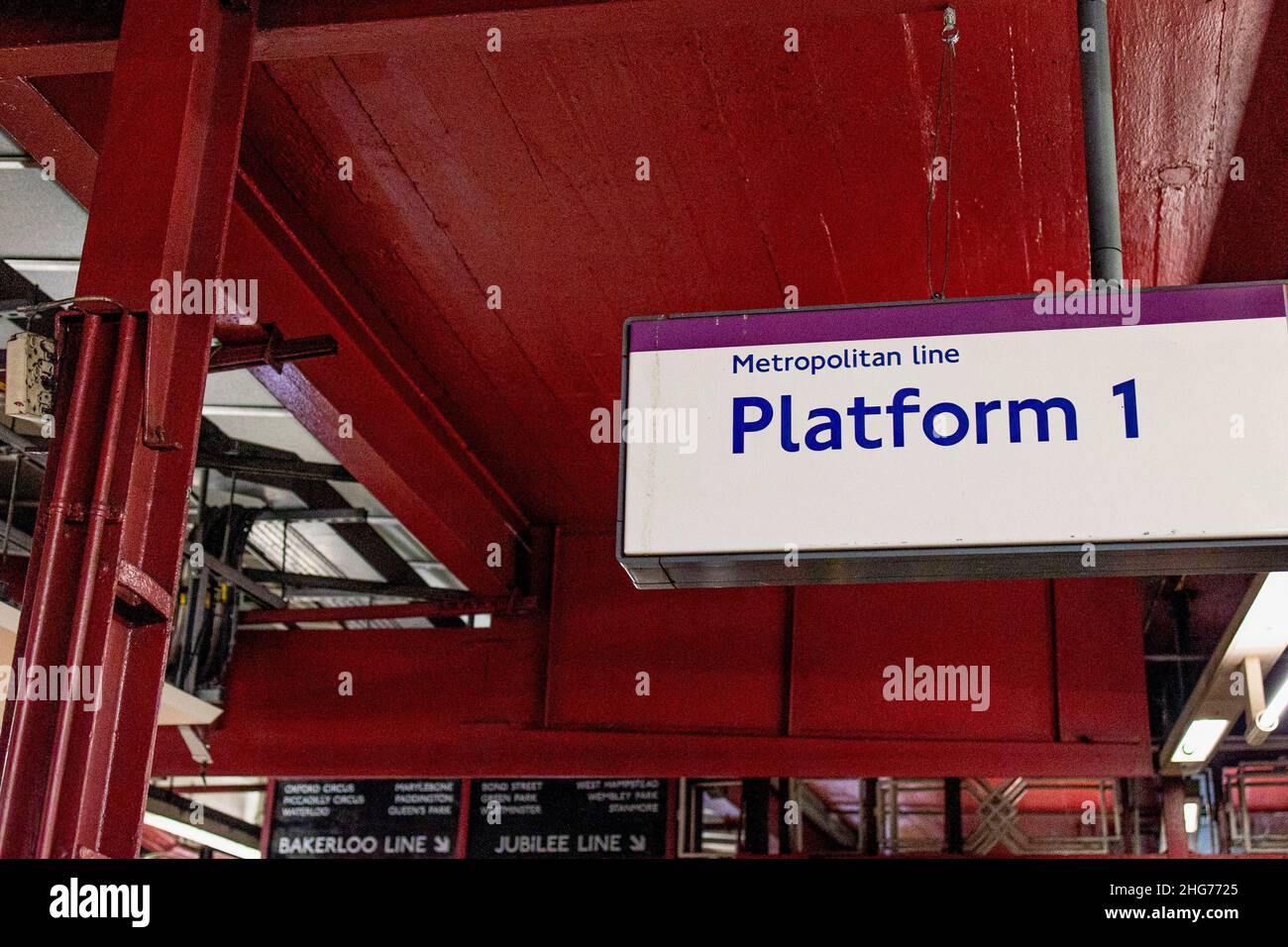 Neasden tube station hi-res stock photography and images - Alamy