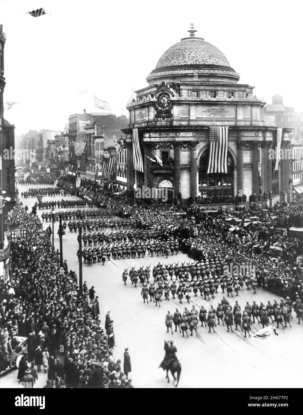 Soldiers marching in Parade after return from Europe at end of World ...