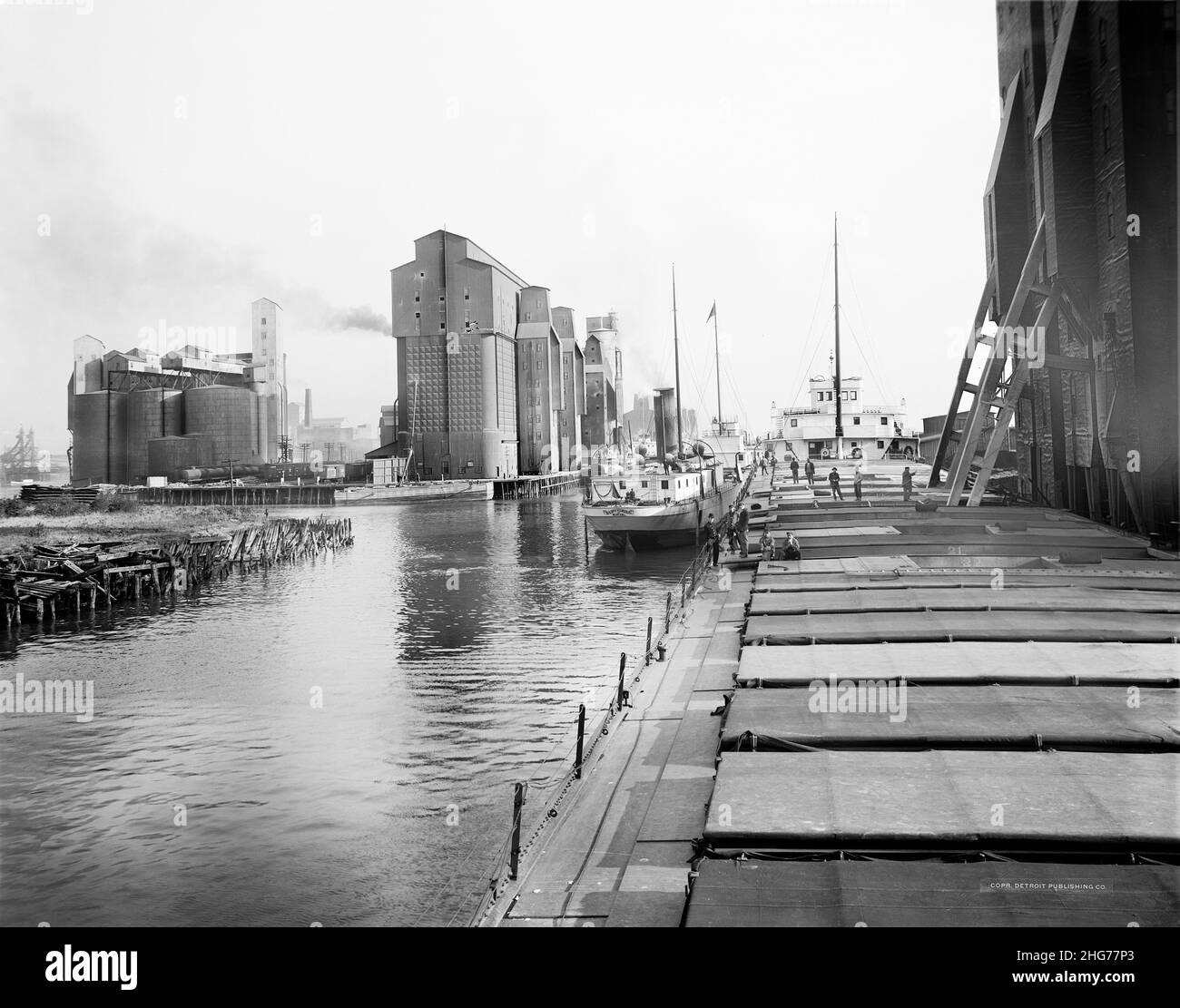 Cargo ships 1900s hi-res stock photography and images - Alamy