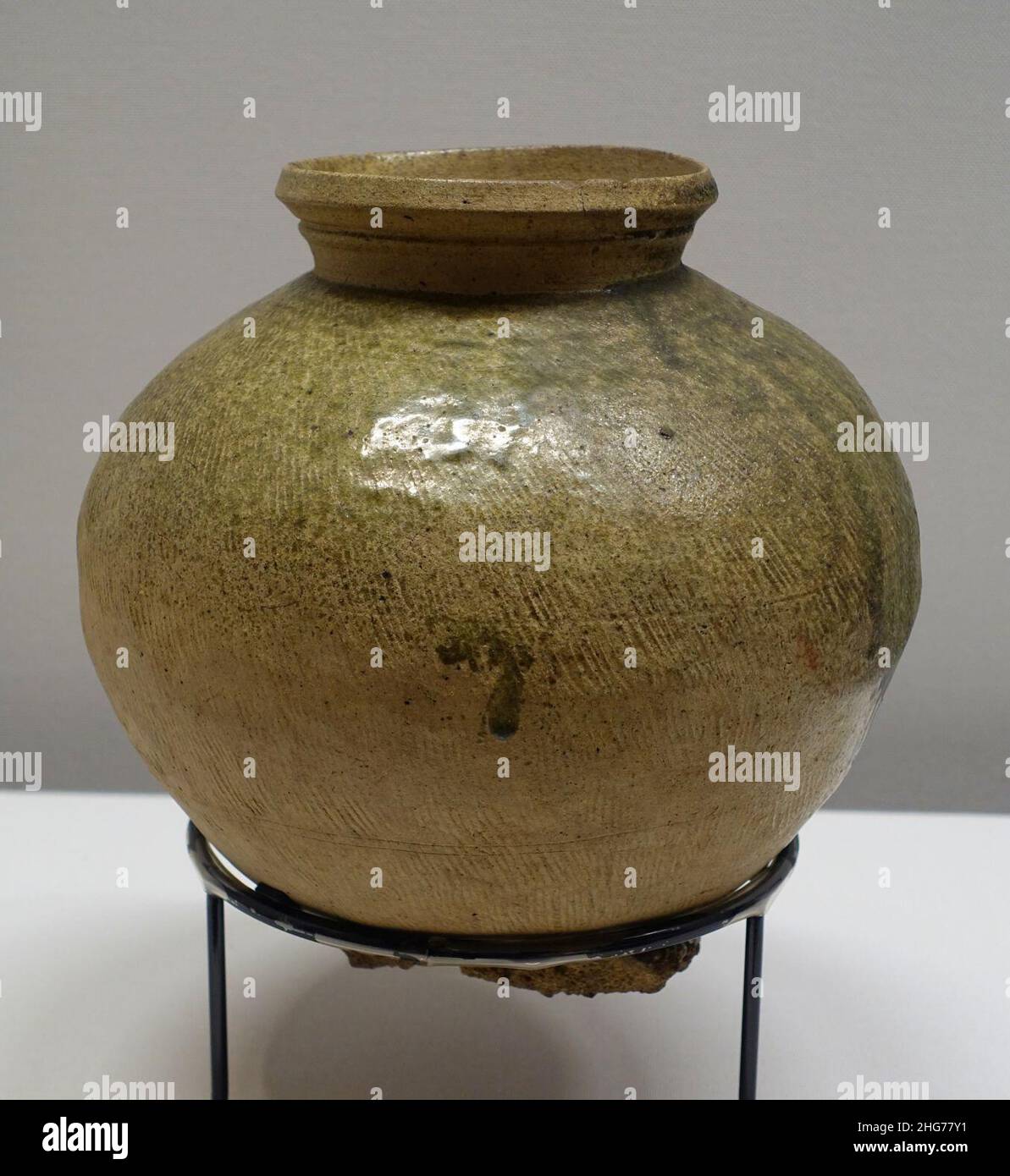 Short-necked jar, Sue ware, excavated at Rurikozuka Tumulus, Kisarazu ...