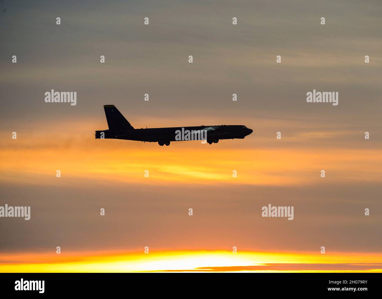 Knighthawk thunder hi-res stock photography and images - Alamy