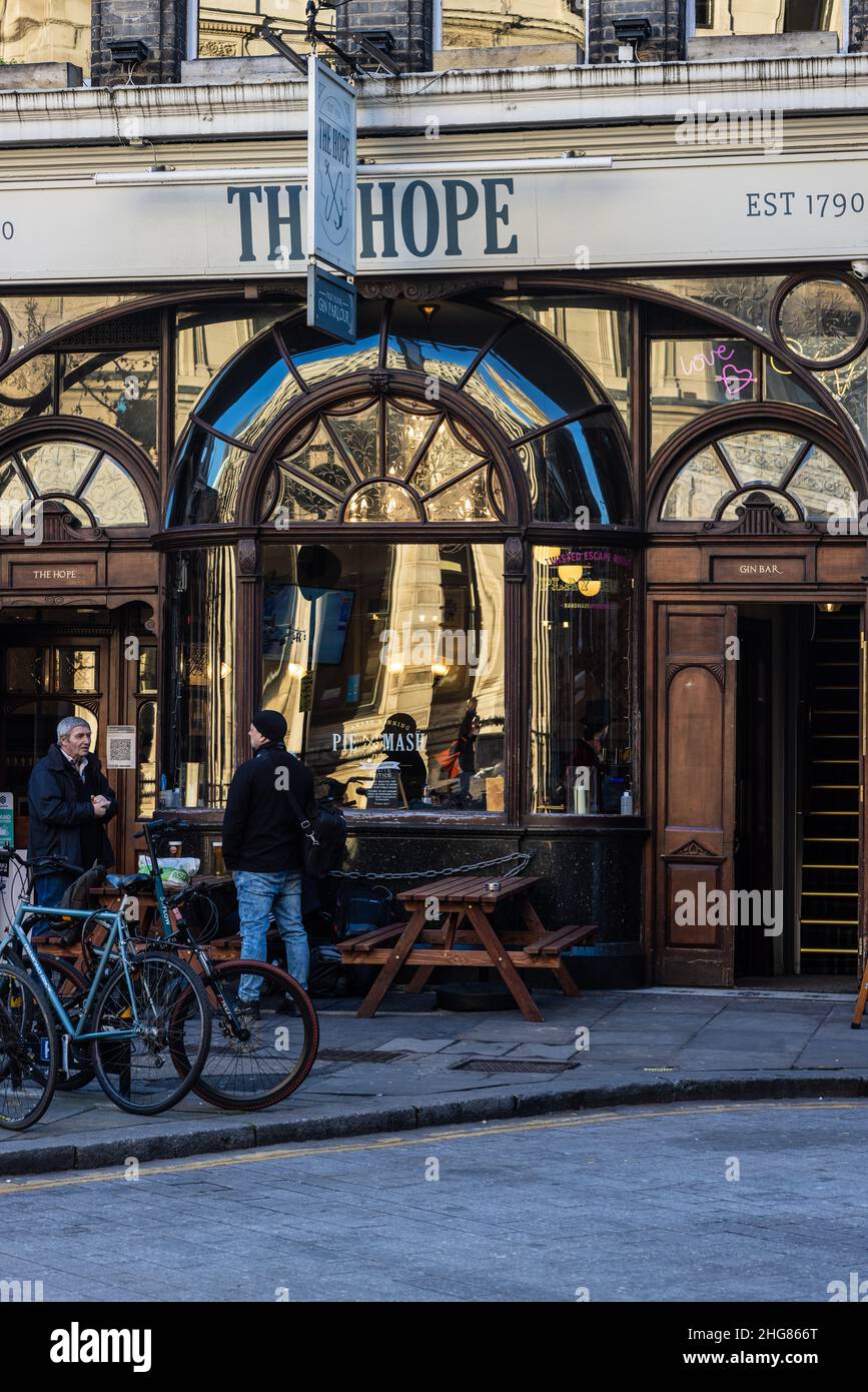 Smithfield gate house hi-res stock photography and images - Alamy