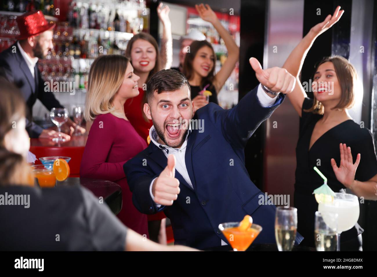 Guy girl bar hi-res stock photography and images - Alamy