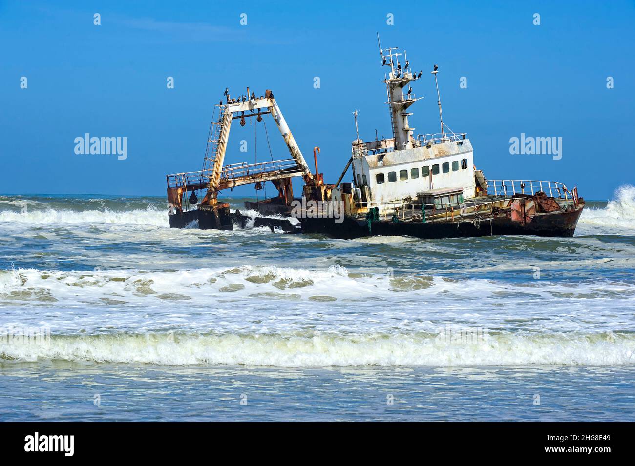Namibia. Ship wreckage at Skeleton Coast Stock Photo - Alamy