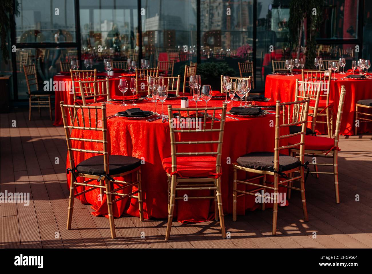Formal dinner party hi-res stock photography and images - Alamy