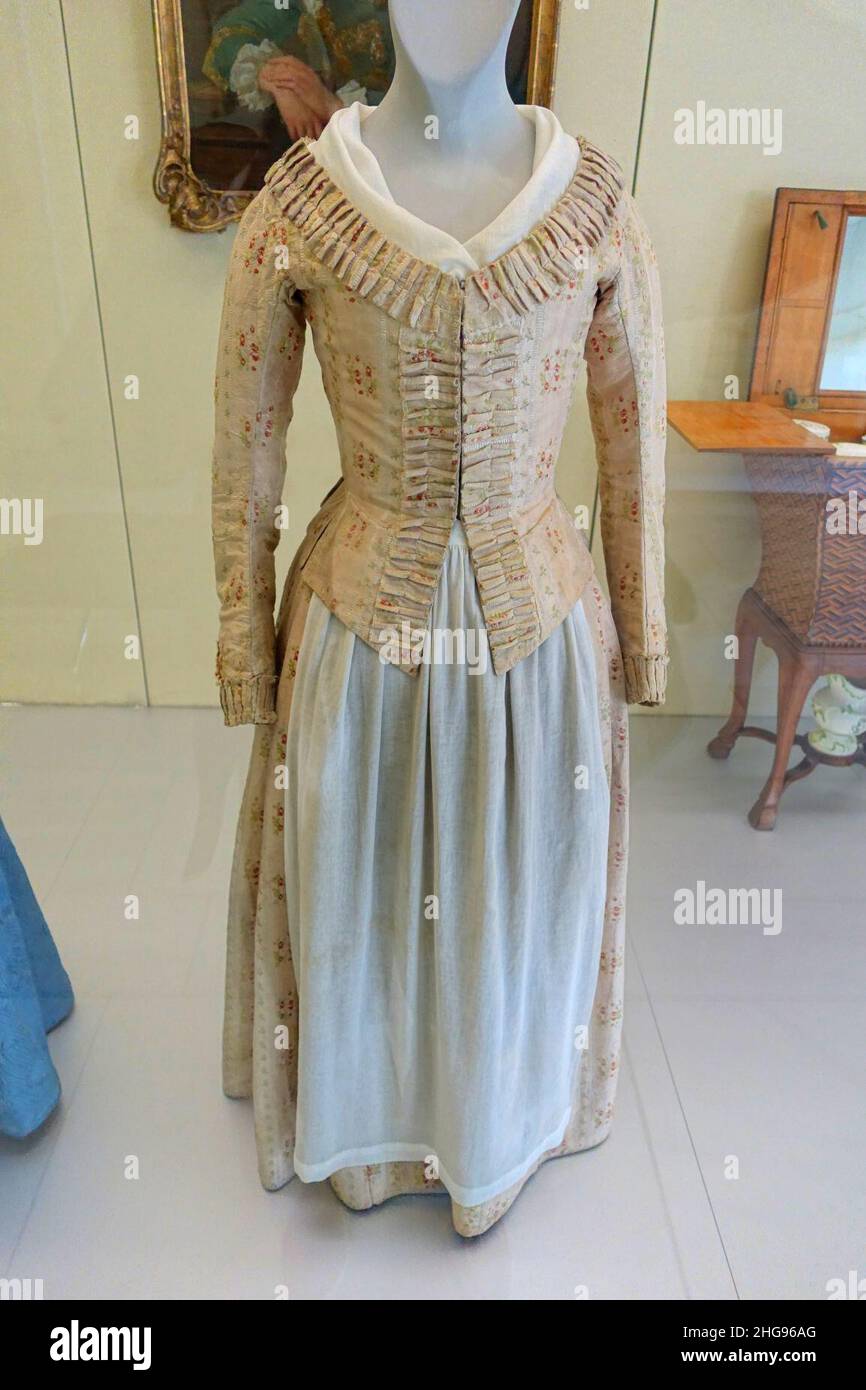 Skirt and jacket, c. 1775, brocaded silk taffeta, apron and kerchief added Stock Photo - Alamy