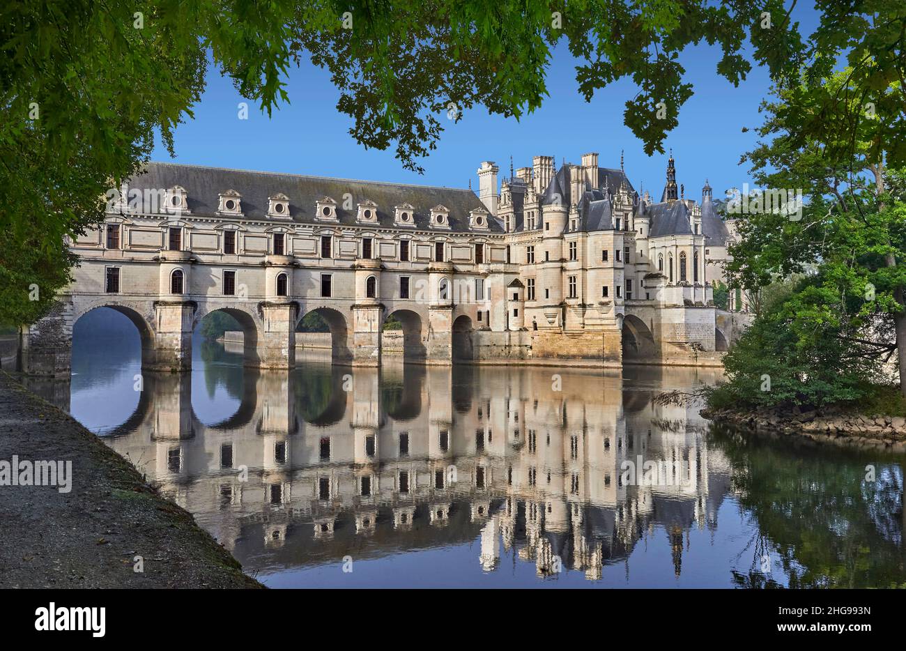 Chenonceau castle bridge images hi-res stock photography and images - Alamy