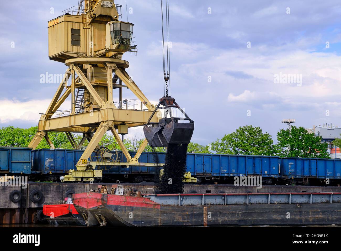 Car float barges hi-res stock photography and images - Alamy