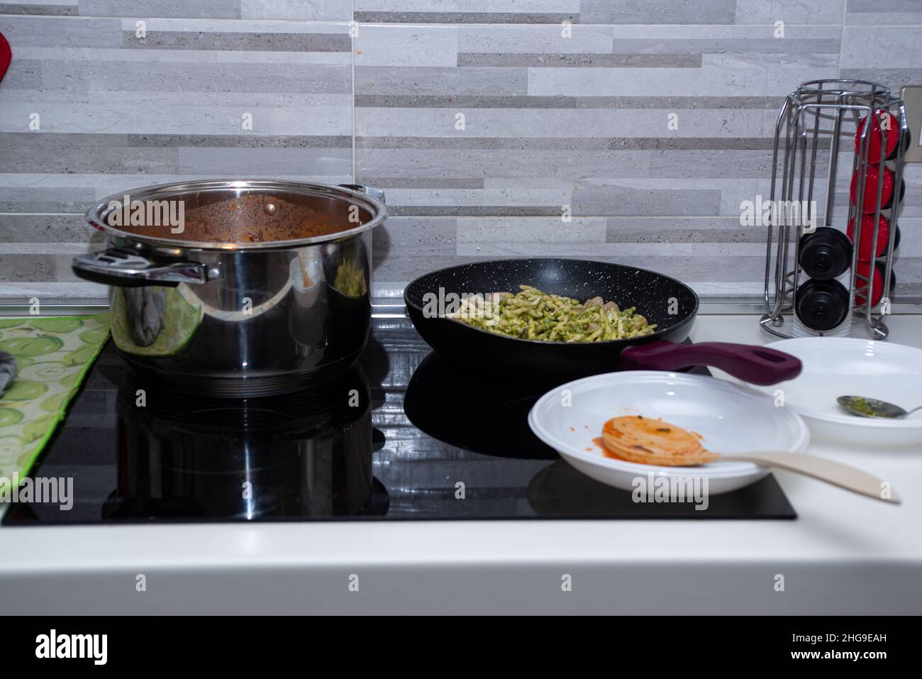 pan of pasta that cooks on an induction cooker Stock Photo - Alamy
