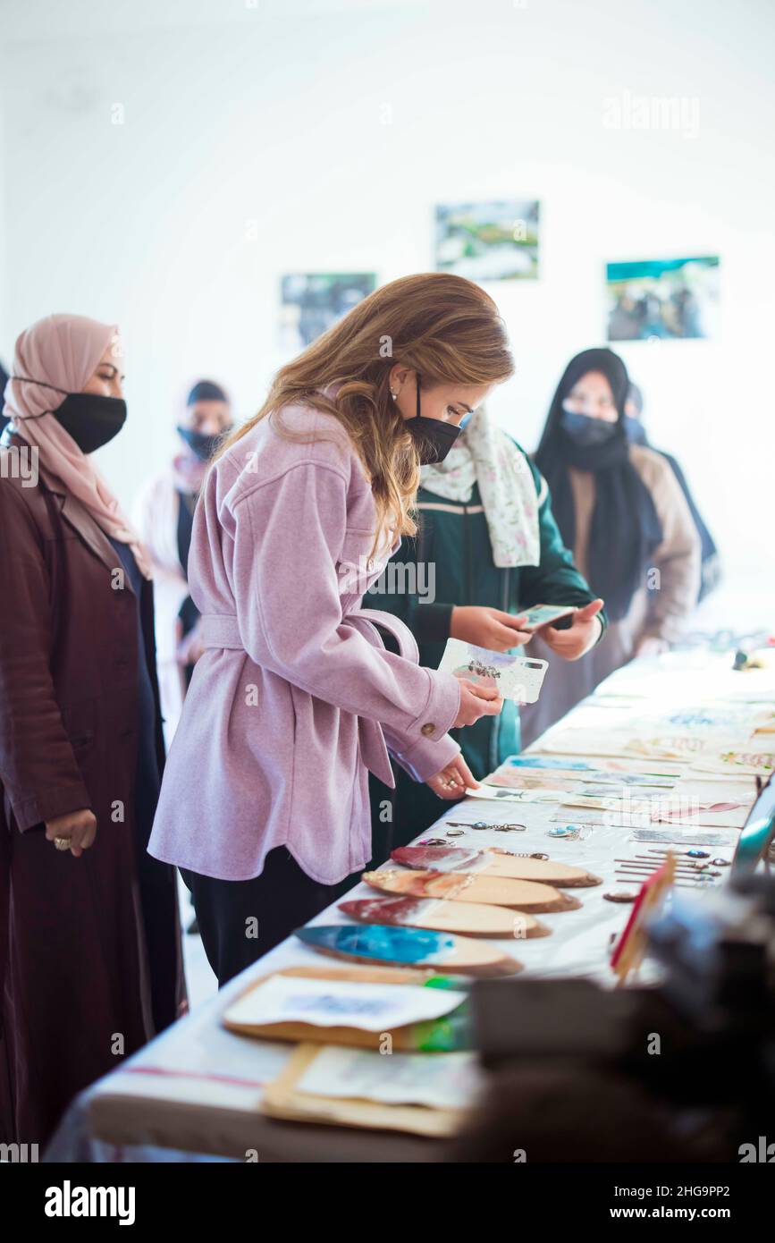 Al Balqa, Jordanien. 18th Jan, 2022. Queen Rania of Jordan in Al Balqa ...
