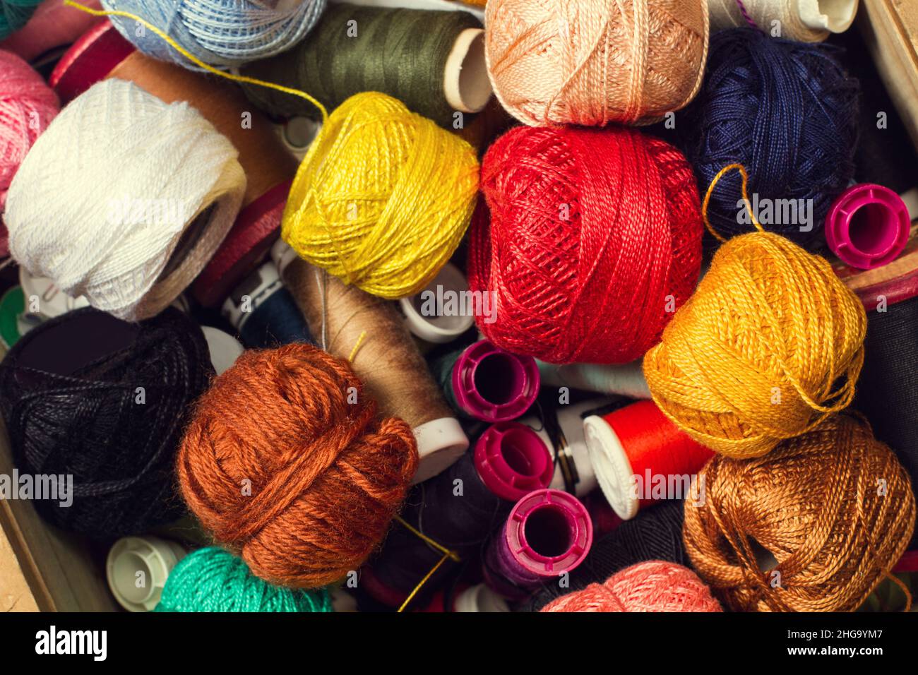Colored yarn sew hi-res stock photography and images - Alamy