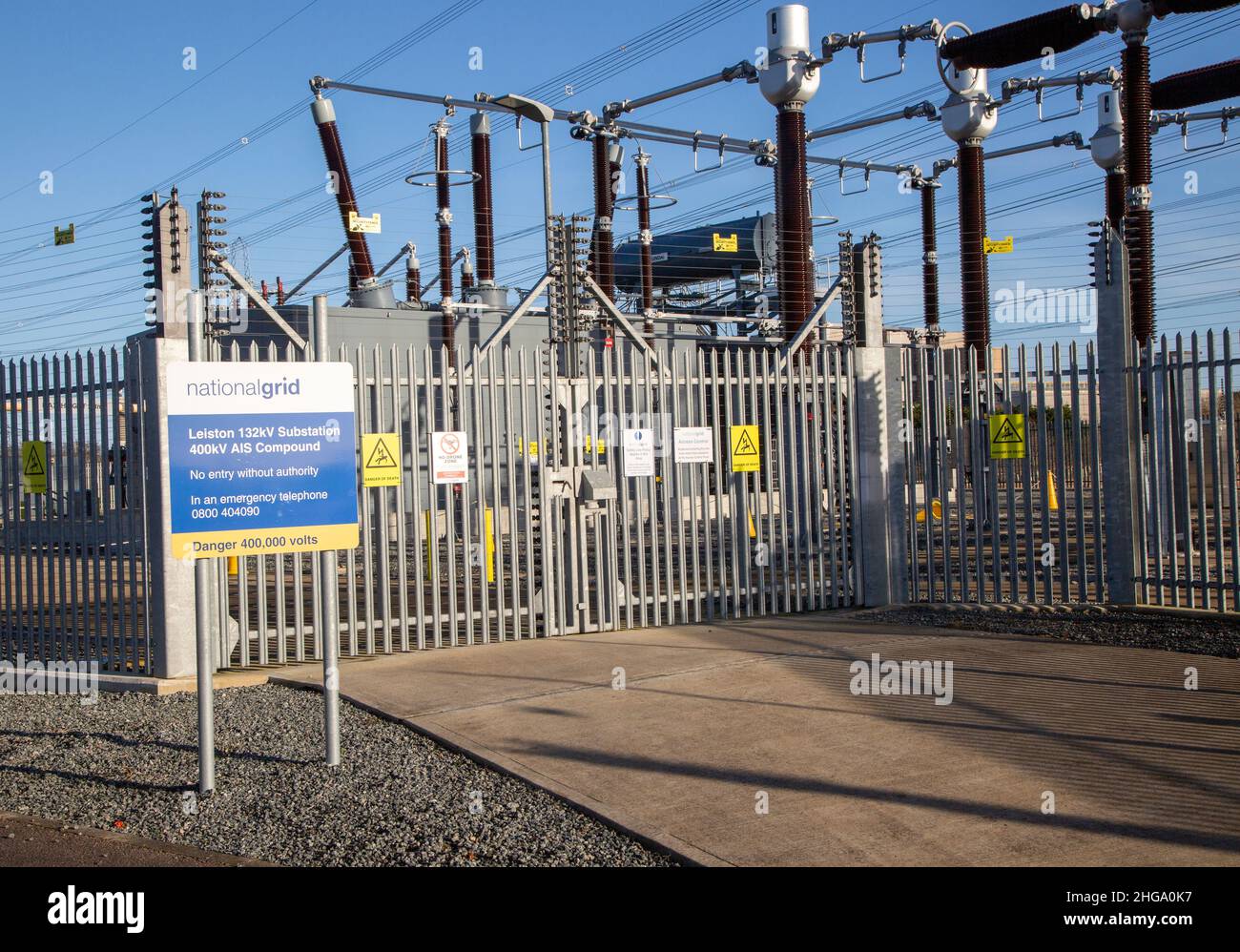 Inner Gabbard offshore wind farm electricity substation,400,000 volts ...