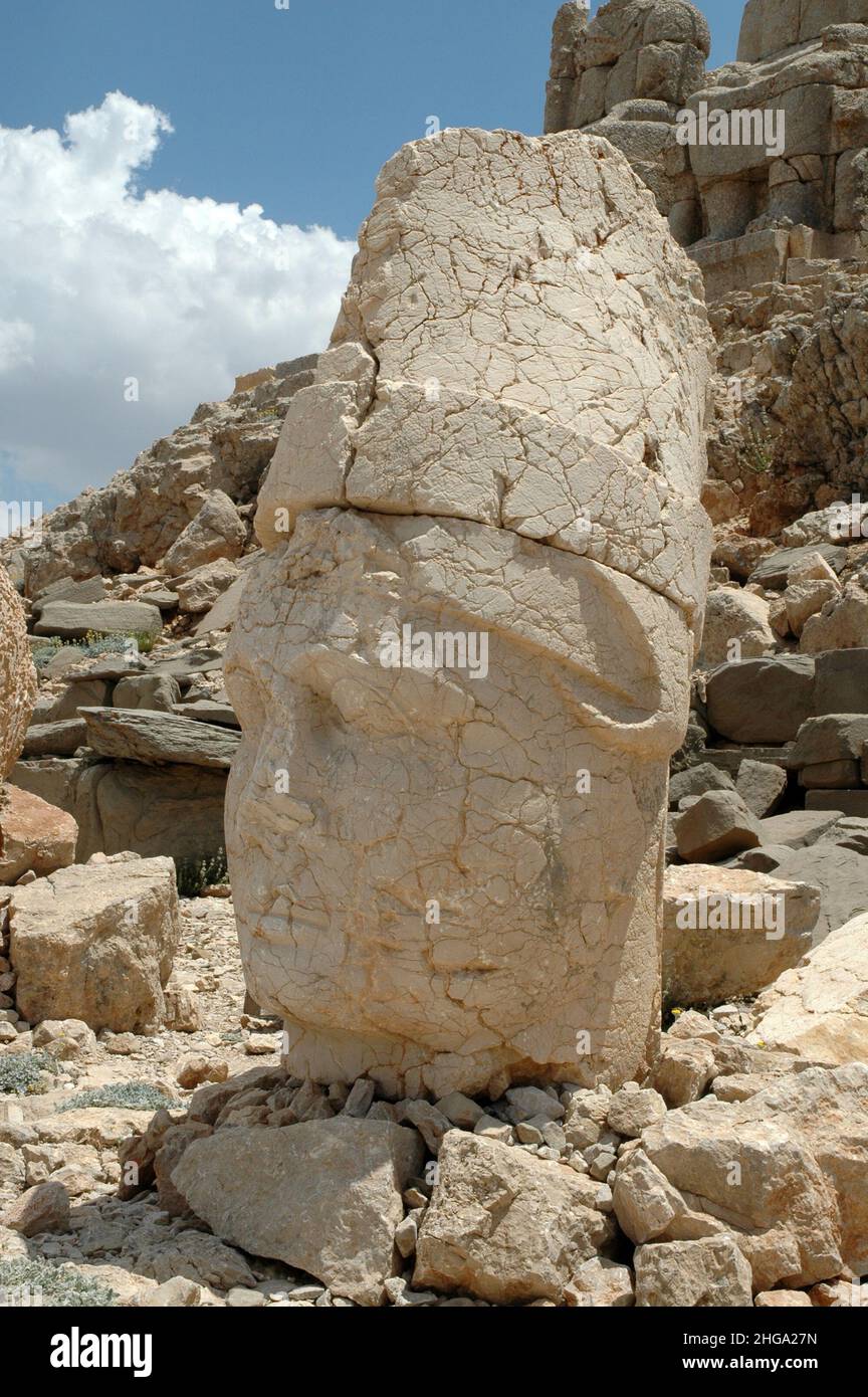 Giant God heads on Mount Nemrut. Anatolia, Turkey. Ancient colossal ...