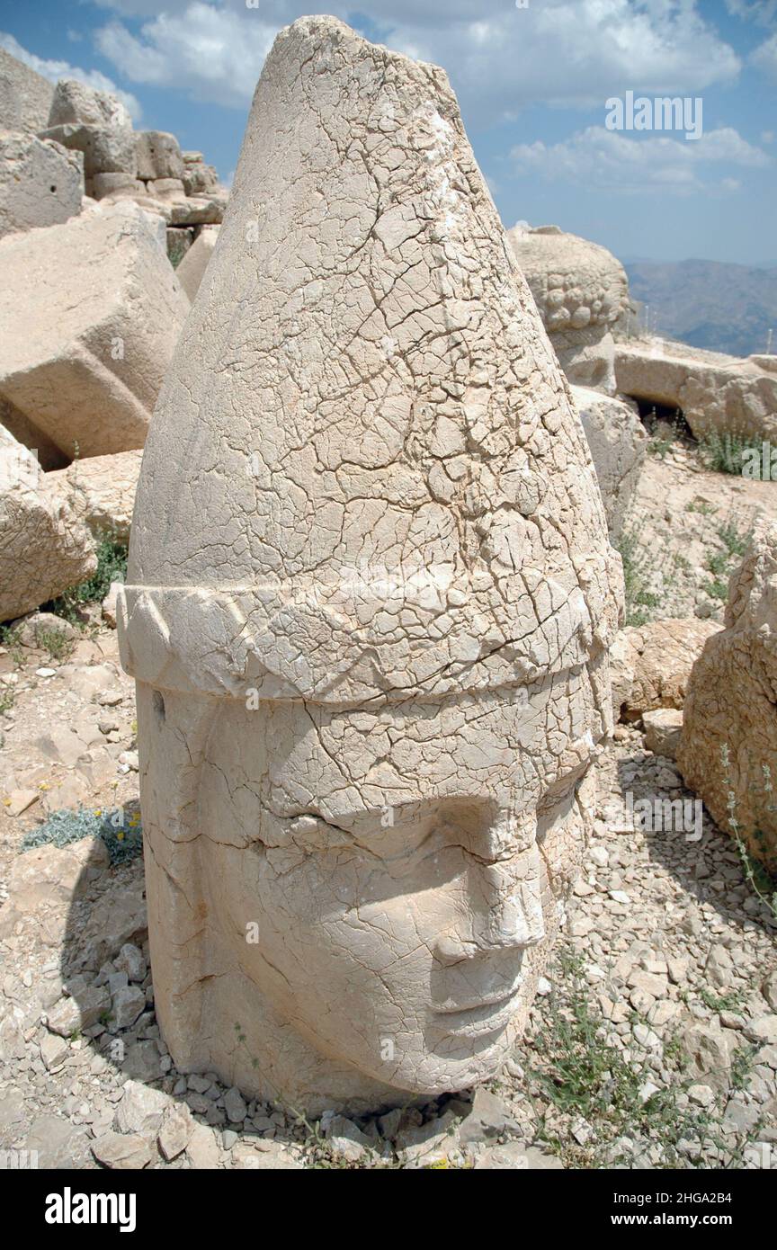 Giant God heads on Mount Nemrut. Anatolia, Turkey. Ancient colossal ...