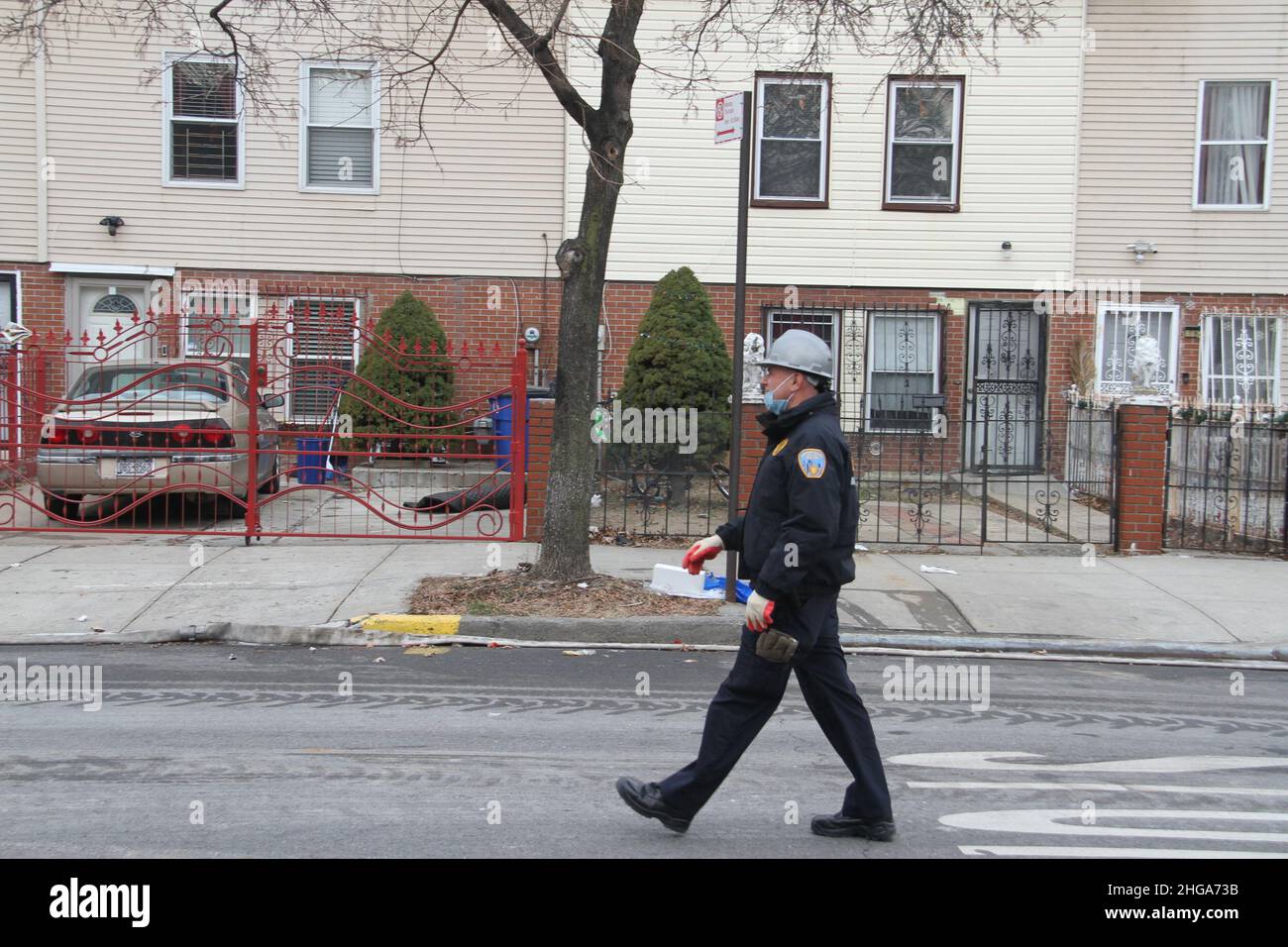 Bronx, USA. 19th Jan, 2022. (NEW) An explosion at Bronx house causing ...