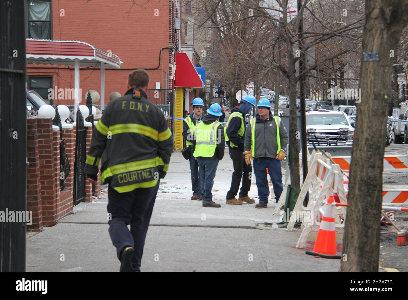 Bronx, USA. 19th Jan, 2022. (NEW) An explosion at Bronx house causing ...