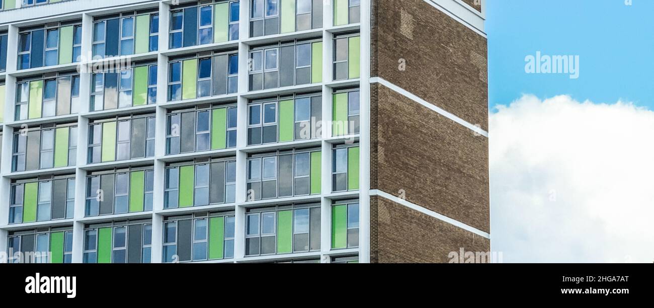 Office block green hi-res stock photography and images - Alamy
