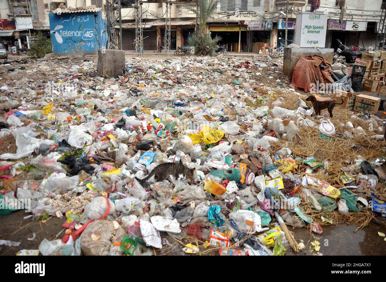 Huge heap of garbage creating problems for commuters, residents and ...