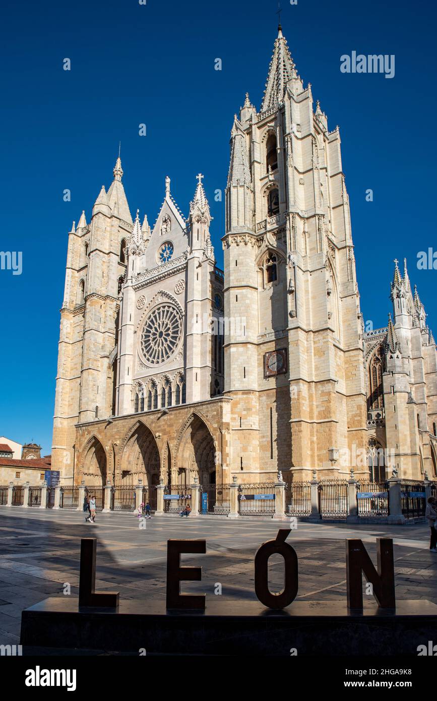 Central facade, towers and rose window of the cathedral of Leon ...