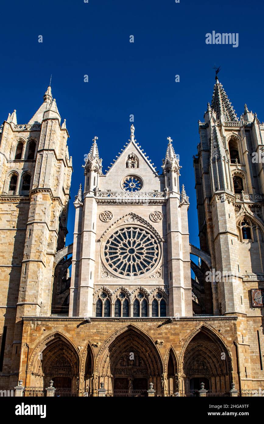 Central facade, towers and rose window of the cathedral of Leon ...
