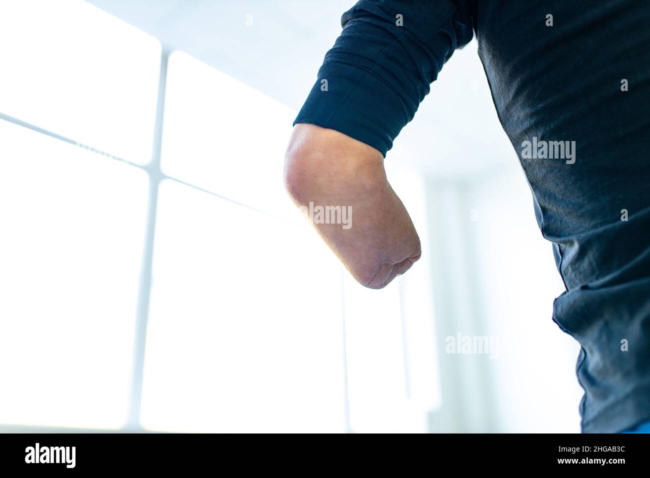 Handless arms hi-res stock photography and images - Alamy