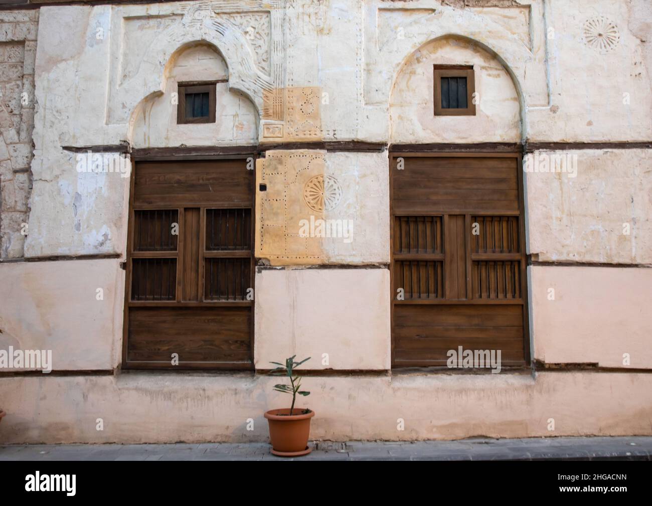 Old house with wooden windows in al-Balad quarter, Mecca province ...