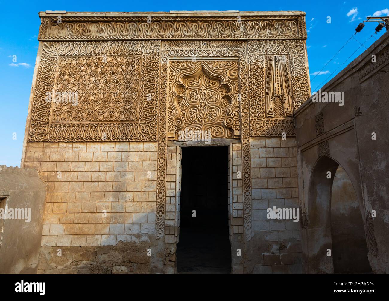Farasani house with gypsum decoration and frescoes, Jazan Province ...