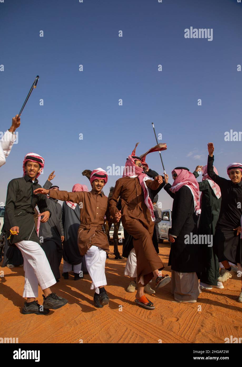 Saudi men dancing during King Abdul Aziz Camel Festival, Riyadh ...