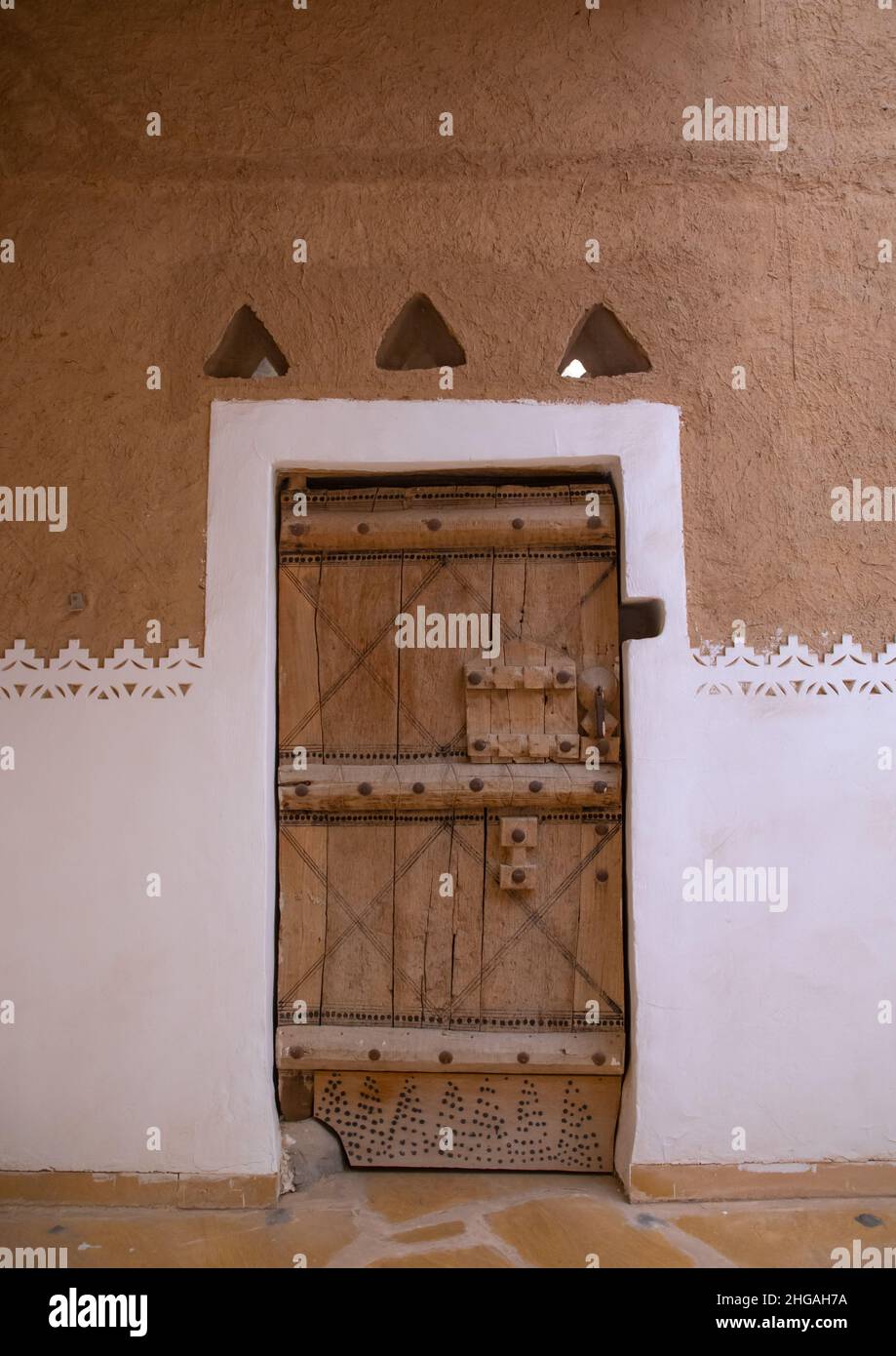Old wooden door in Musmak fort, Riyadh Province, Riyadh, Saudi Arabia ...
