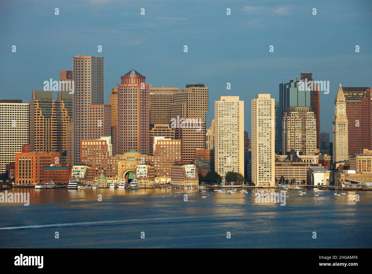 Distant view of boston skyline hi-res stock photography and images - Alamy
