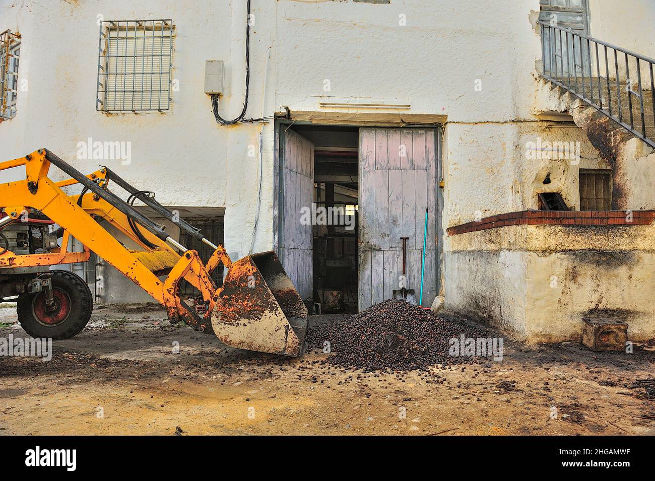 Old mill production oil hi-res stock photography and images - Alamy