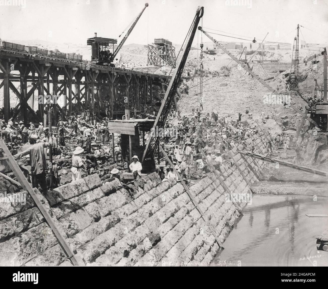 Vintage photograph: Building work Aswan Low Dam, River Nile, Egypt, c ...