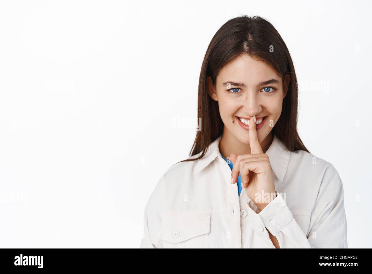 Girl telling secret hi-res stock photography and images - Alamy