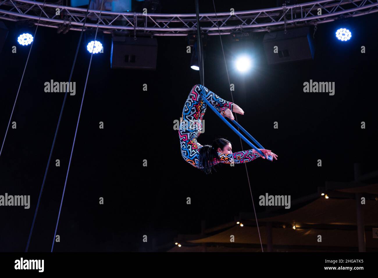 Flexible flexibility acrobatics hi-res stock photography and images - Alamy