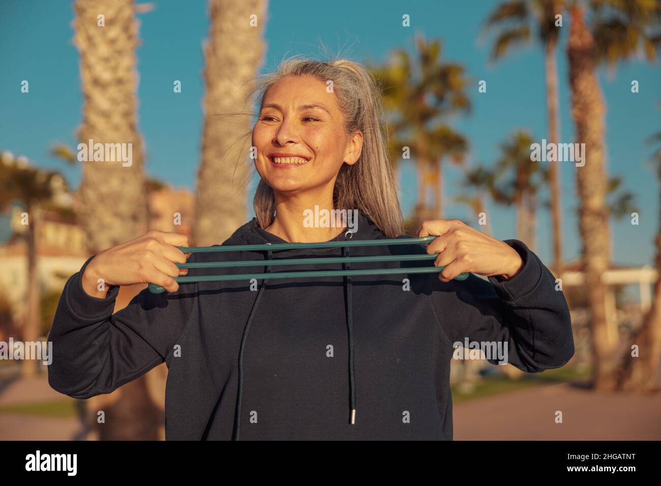 Expander hi-res stock photography and images - Alamy