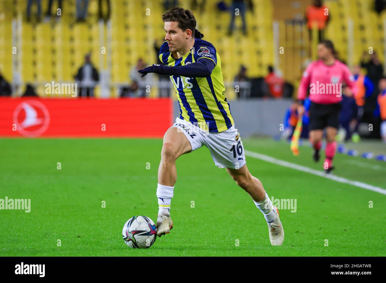 Ferdi kadioglu fenerbahçe hi-res stock photography and images - Alamy