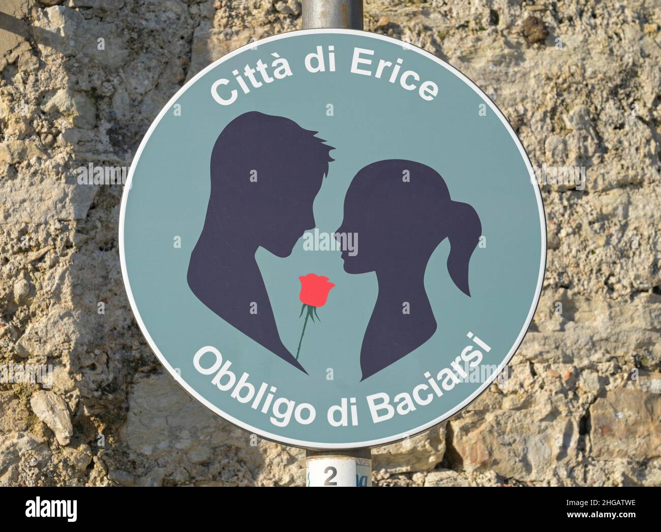 Kissing sign hi-res stock photography and images - Alamy