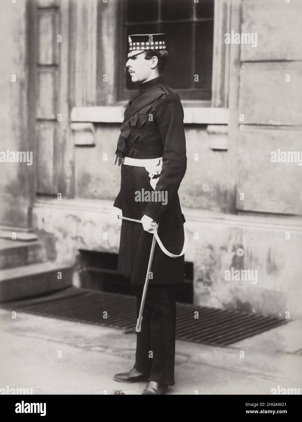 Vintage late 19th century photograph: 1890's British Army Regiment ...