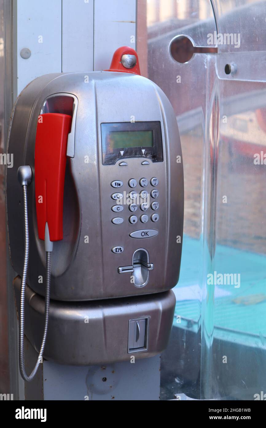 Payphone phonebooth hi-res stock photography and images - Alamy