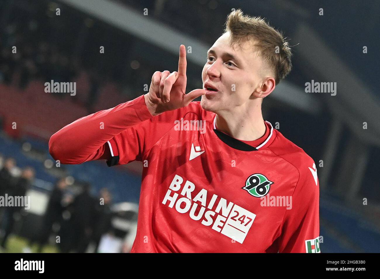 Hanover, Germany. 19th Jan, 2022. Soccer: DFB Cup, Hannover 96 ...